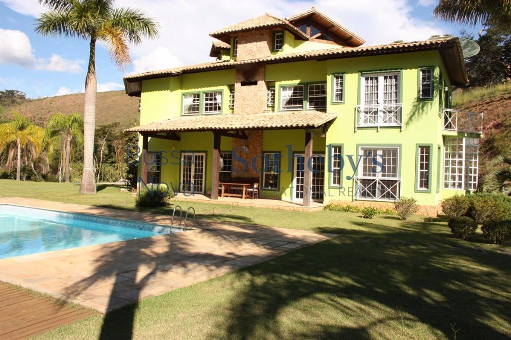 Um paraíso na serra - Casa em Condomínio - Pedro do Rio, Petrópolis - RJ